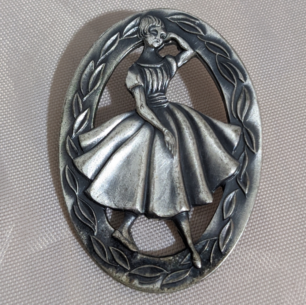 Vintage Silver Singer Dressmaking Contest Brooch - Gem